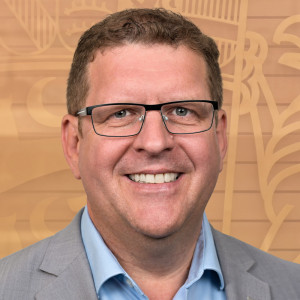 Sehr geehrter Herr Becker, wie stehen Sie zur Verbot vom privatem ...