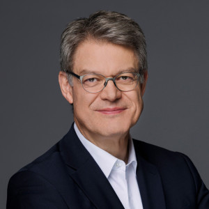 Hallo Herr Schnieder, werden Sie dem Schuldenpaket der Union zustimmen ...